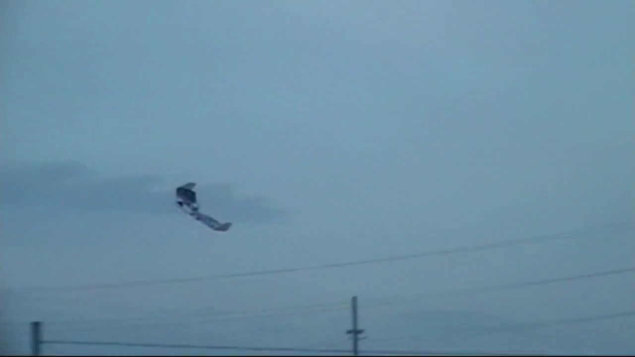 Hacker skyfighter flying wing - YouTube