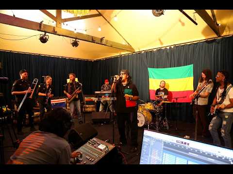 Ras Jahknow Band - Sodade Live