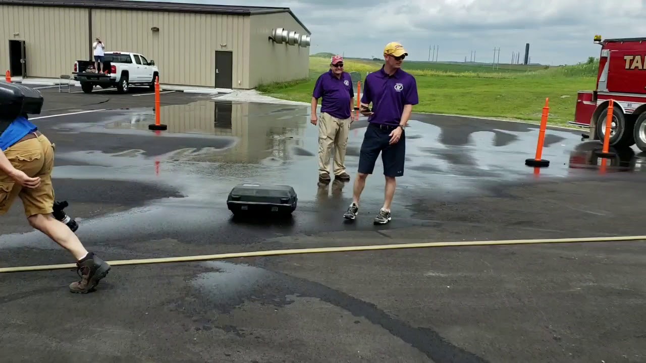 Fire hose fail. - YouTube