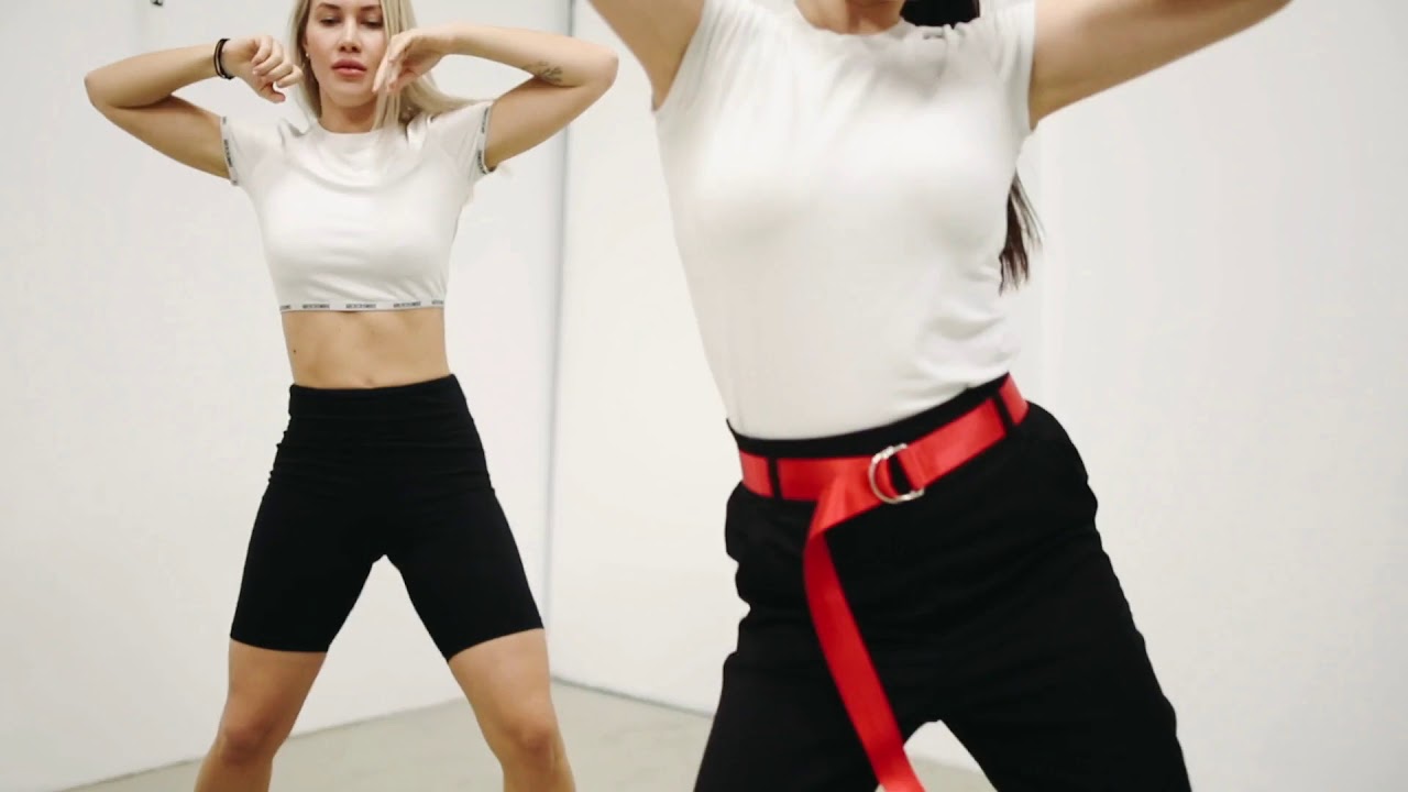 White women dancing(3) - YouTube