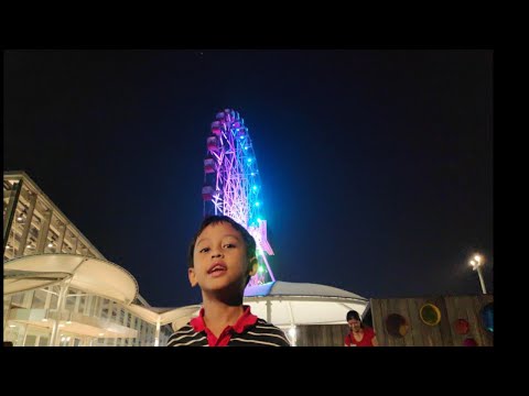 Rooftop AEON Alışveriş Merkezi Jakarta Garden City'de oyun oynadı