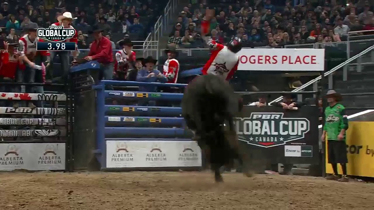 Zane Lambert rides Darkness for 85.5 points - YouTube