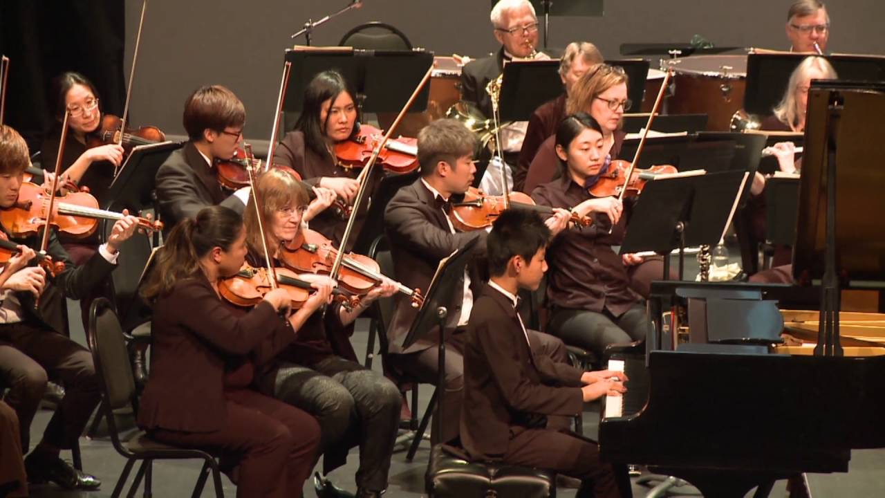 David Chen：Concerto in C major 3rd mvt by C. Rollin - YouTube