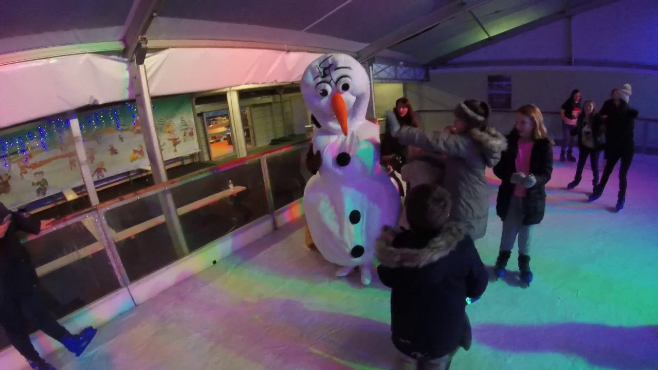 RUXLEY MANOR ICE SKATING - YouTube