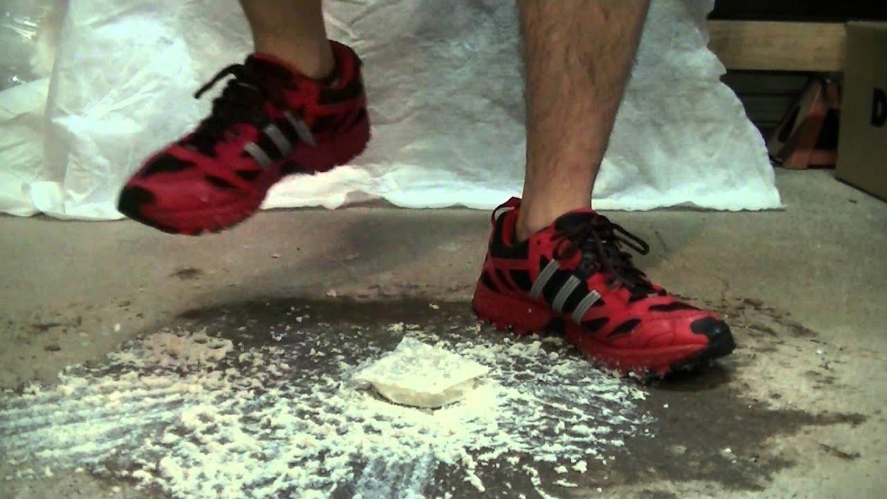 adidas KANADIA TR3 GTX Stomp - YouTube