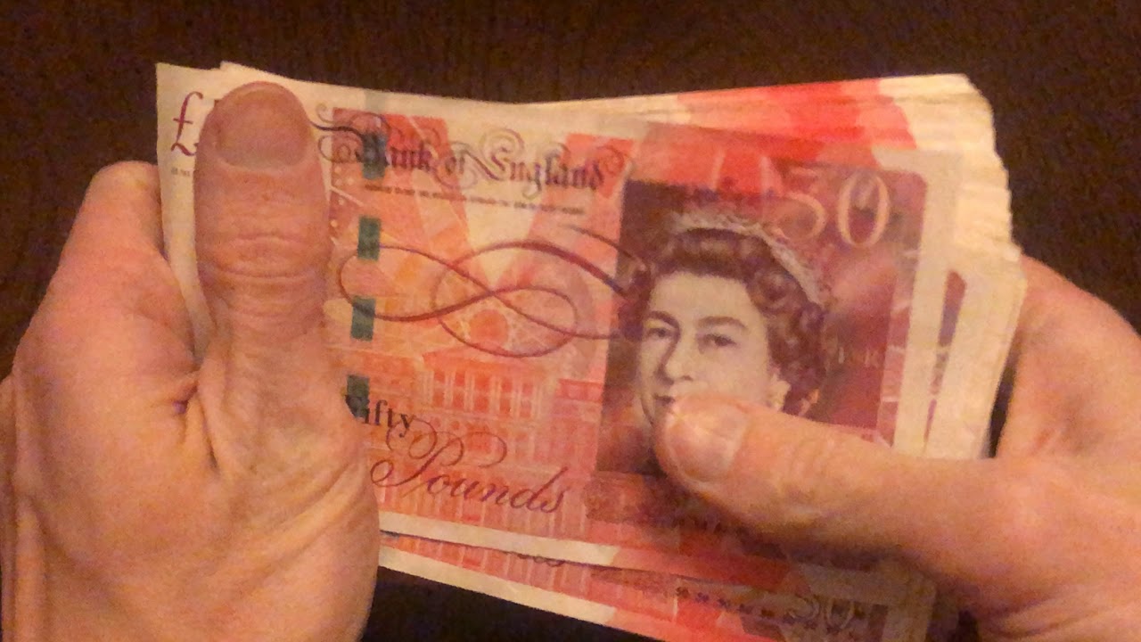 60 fps 4k - Flicking through a large stack of £50 notes GBP - YouTube