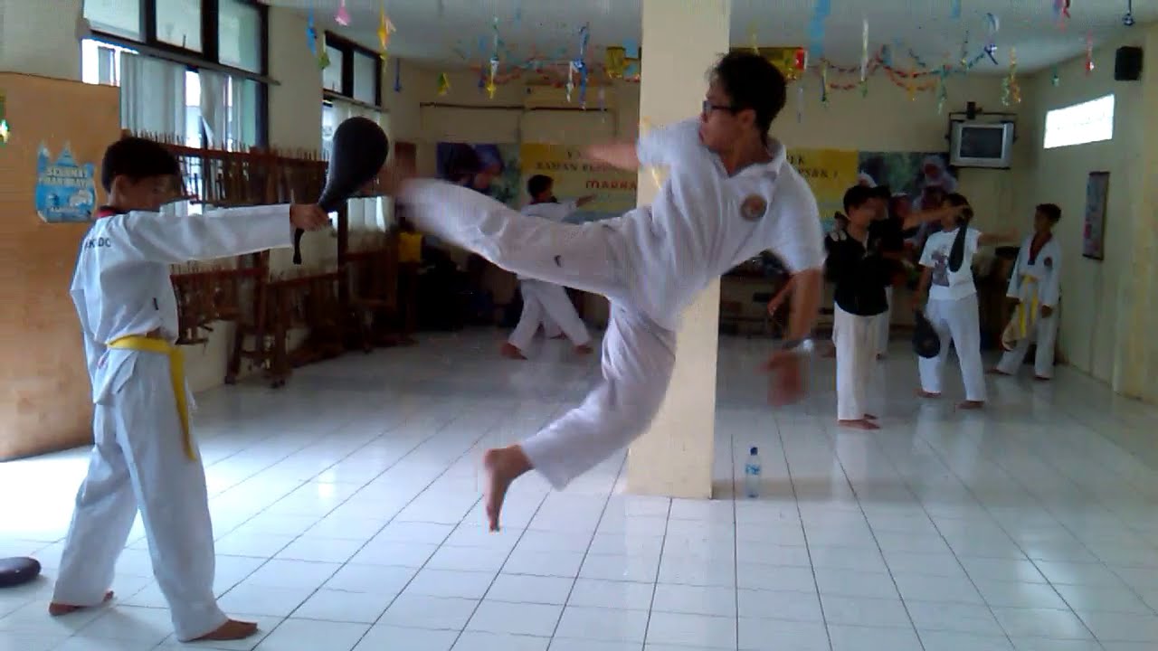 Taekwondo 360 & 540 Degrees kick Training - YouTube