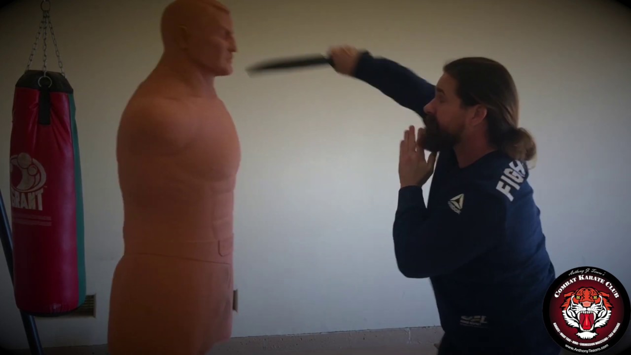 Anthony Tesoro: Lajolo Knife Fencing System USA - YouTube