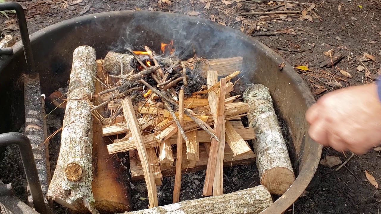 Starting Campfire With Ferro Rod - YouTube