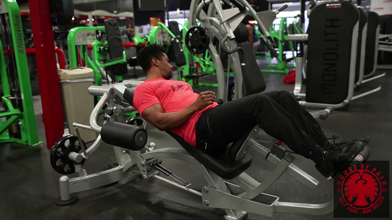 Panatta Incline Fly Machine - YouTube