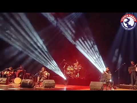 Sahnede nostalji yaşatıyor