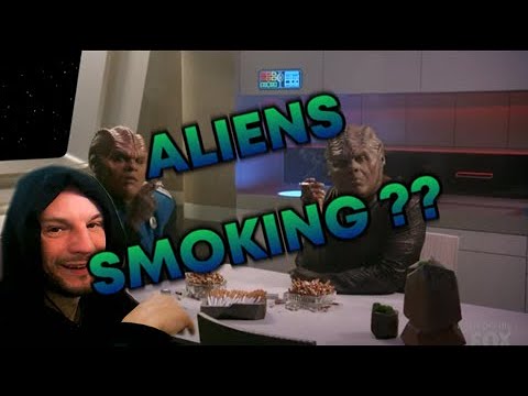 ALIENS ADDICTATED TO CIGARETTE [REACTION] - YouTube
