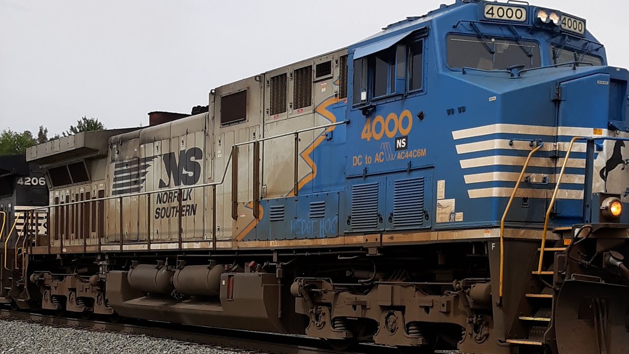 NS 4000 AC44C6M cresson pa - YouTube