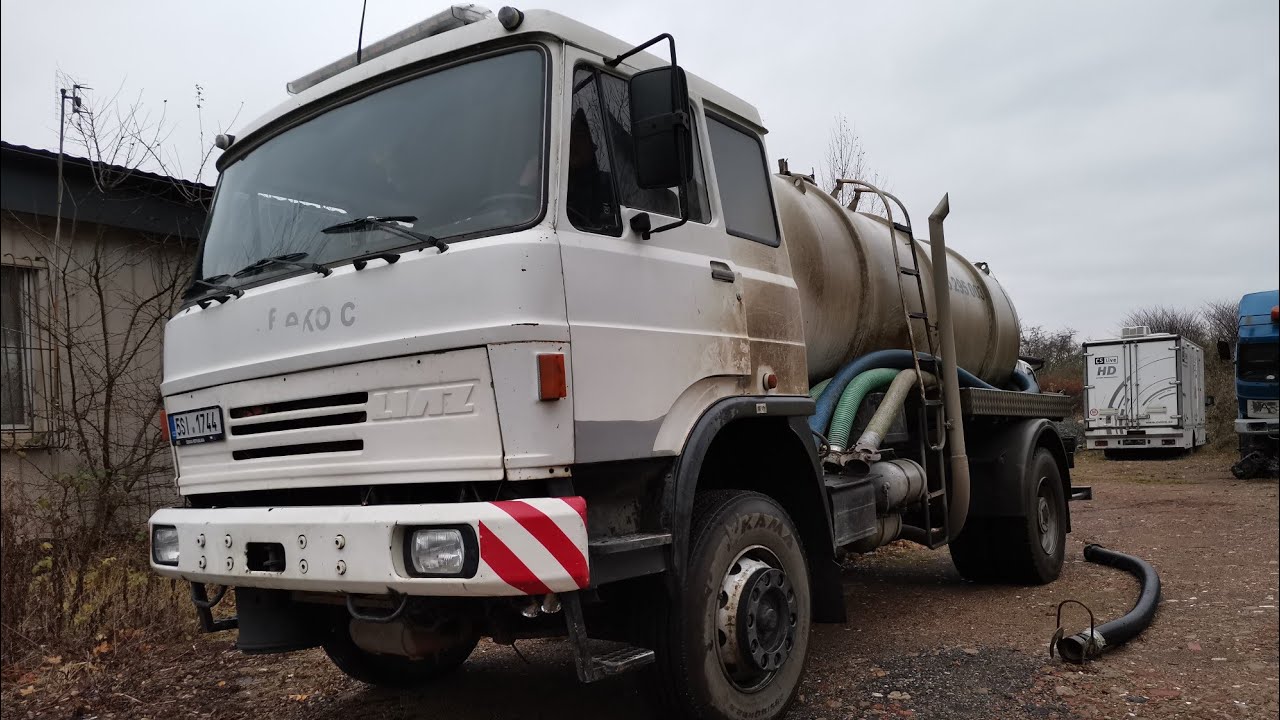 LIAZ 110.830 zimní odjezd na sněhu - YouTube