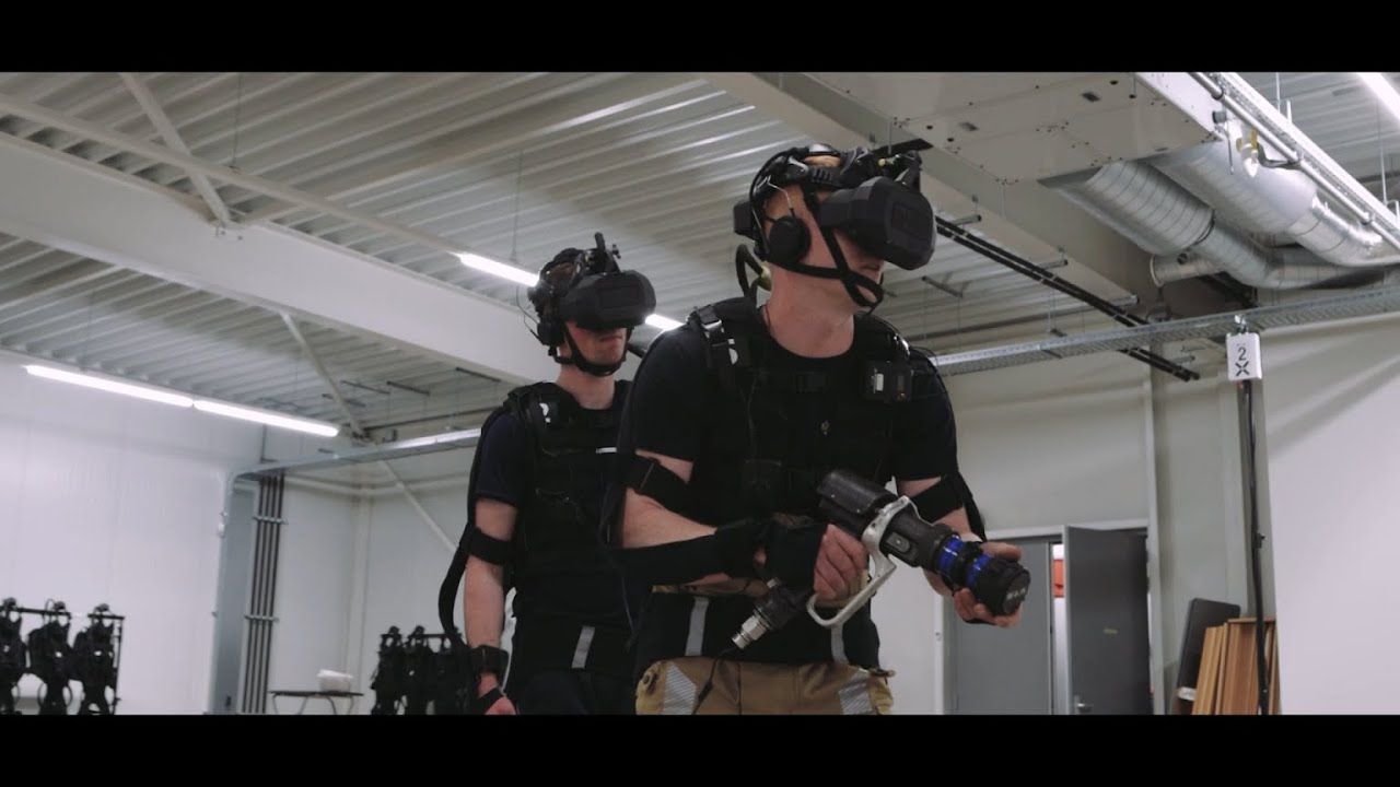 RE-liON REDSUIT - YouTube