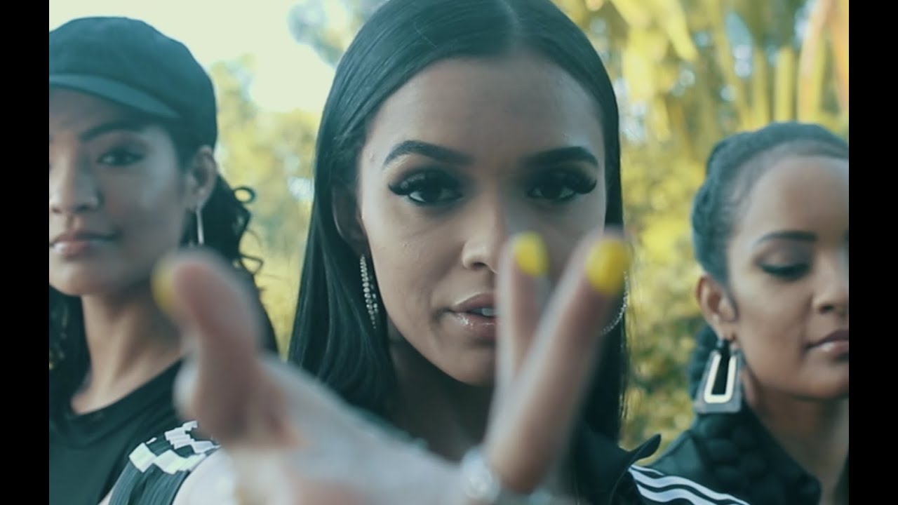 Cristina Mackey - Far Away - YouTube