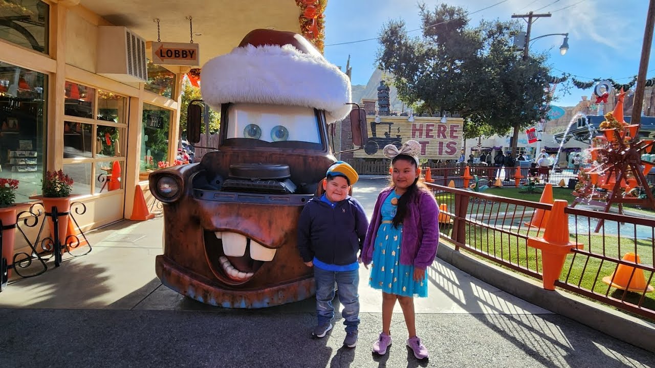 Radiator Springs is such a beautiful place! - YouTube