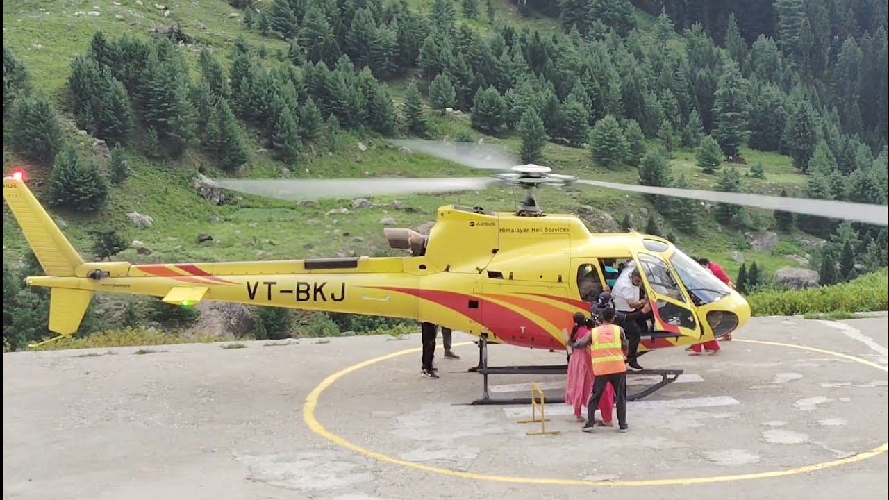 Helicopter Takeoff & Landing | Up-Close Aerial Footage - YouTube