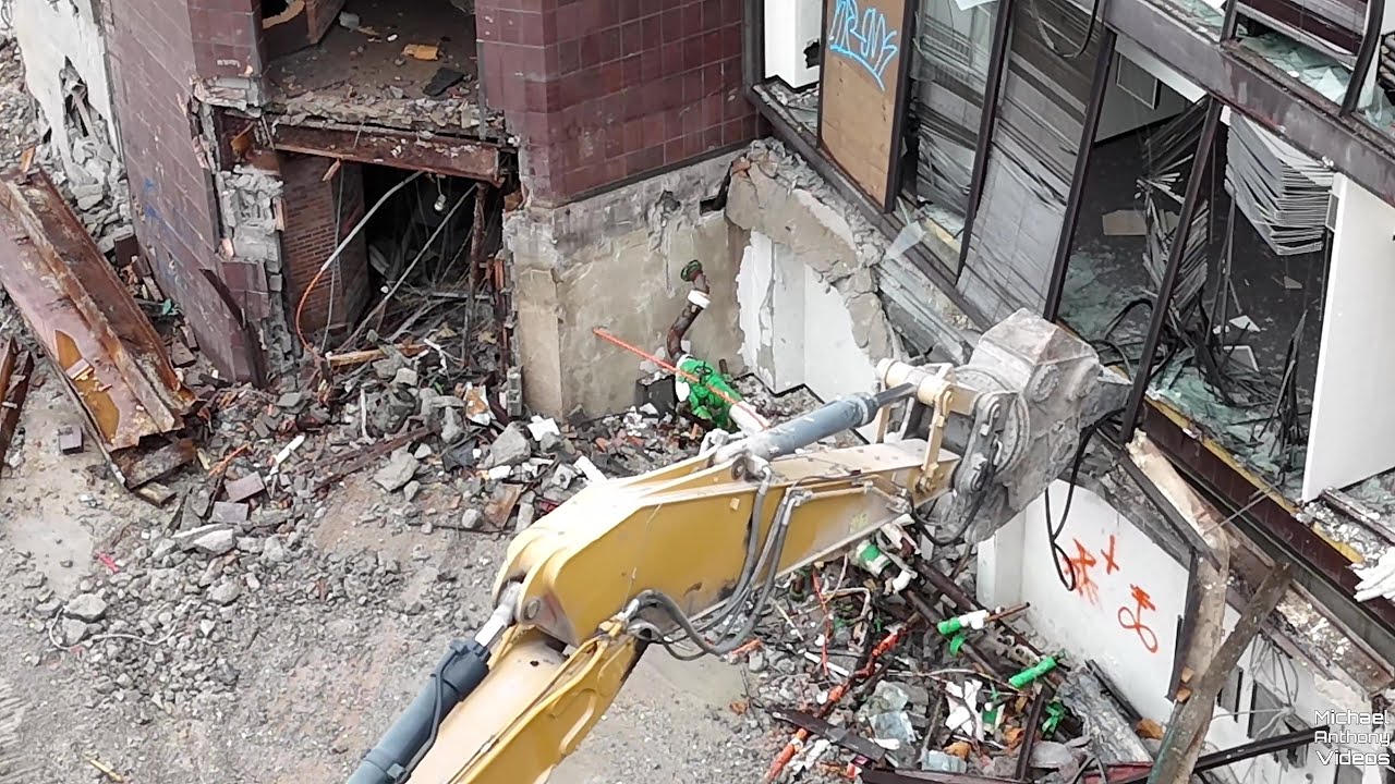 Former Kmart Headquarters Demolition 12/19/2023 [4K] | Troy, Michigan ...