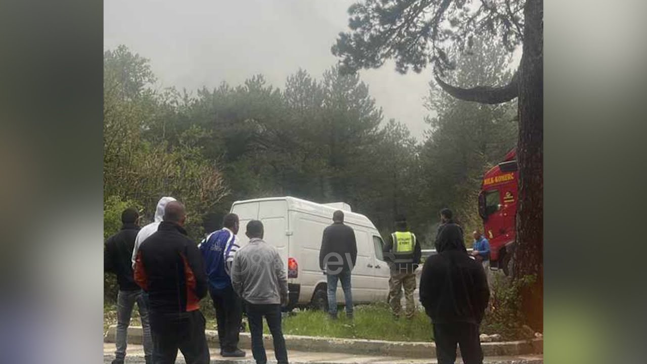 Lagështia, furgoni del nga rruga në kthesat e Llogarasë - YouTube