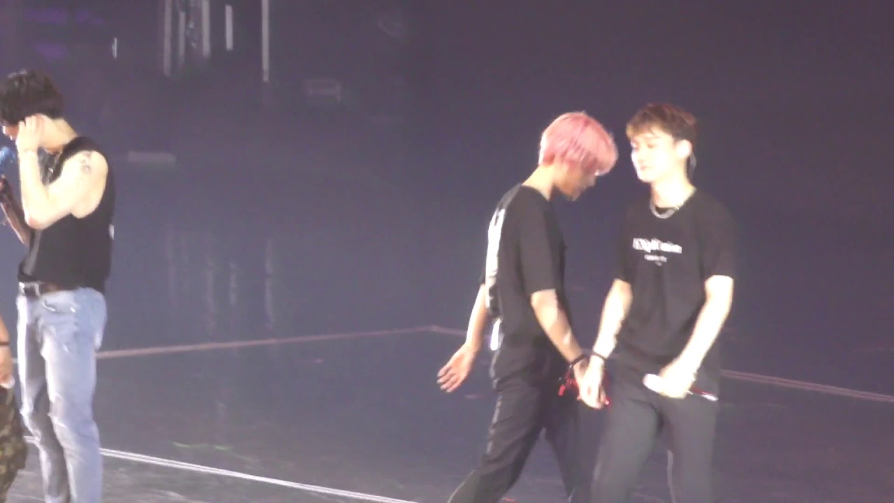 190728 EXOplOration EXO - Smile On My Face (여기 있을게) Baekhyun focus ...