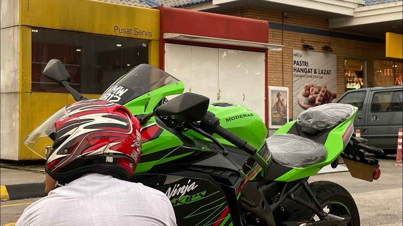 Kawasaki Ninja Zx25R Unboxing - YouTube