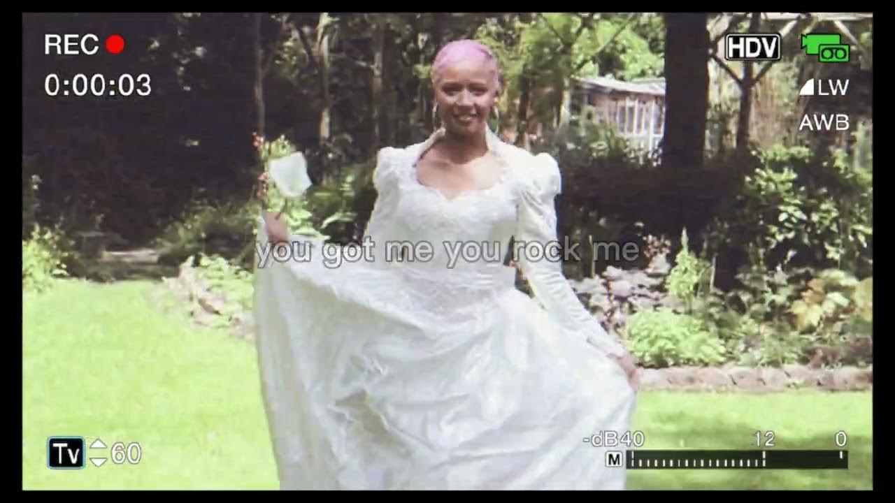 Lyriqé: LOVE (Official Lyric Visualizer) - YouTube