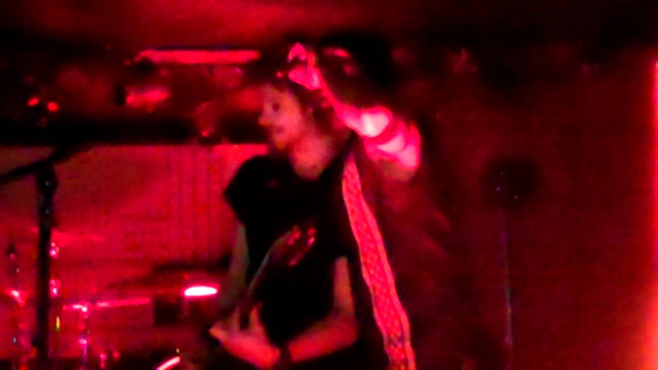 "Cold" - Crossfade @ NiteTown, Lafayette, LA 6/12/11 - YouTube