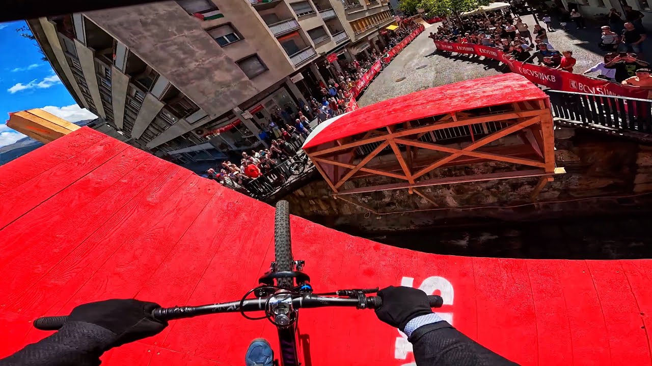 RED BULL CASTLE RIDE 2025 - URBAN SLOPESTYLE CONTEST - YouTube
