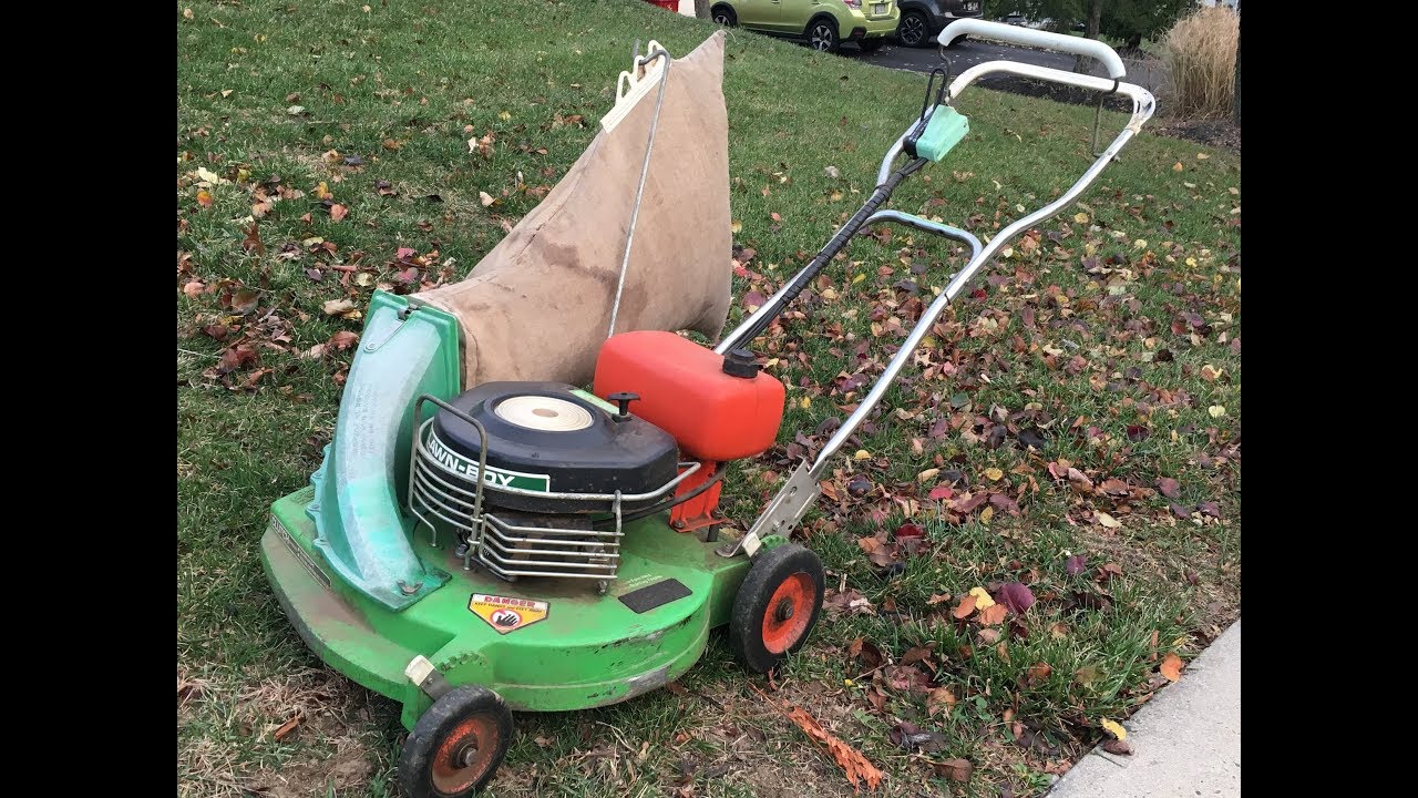 Lawnboy 6261 Commercial BBC Bagging Leaves - YouTube