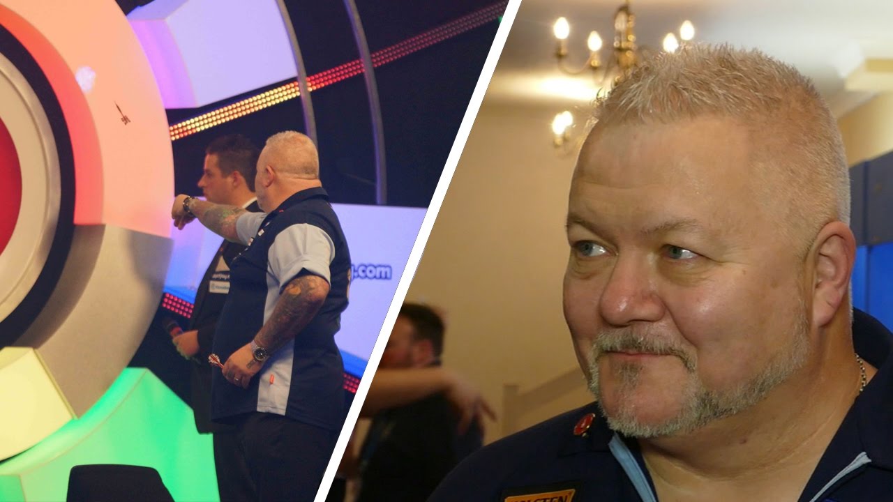 Darryl Fitton is into the second round with a routine victory - YouTube