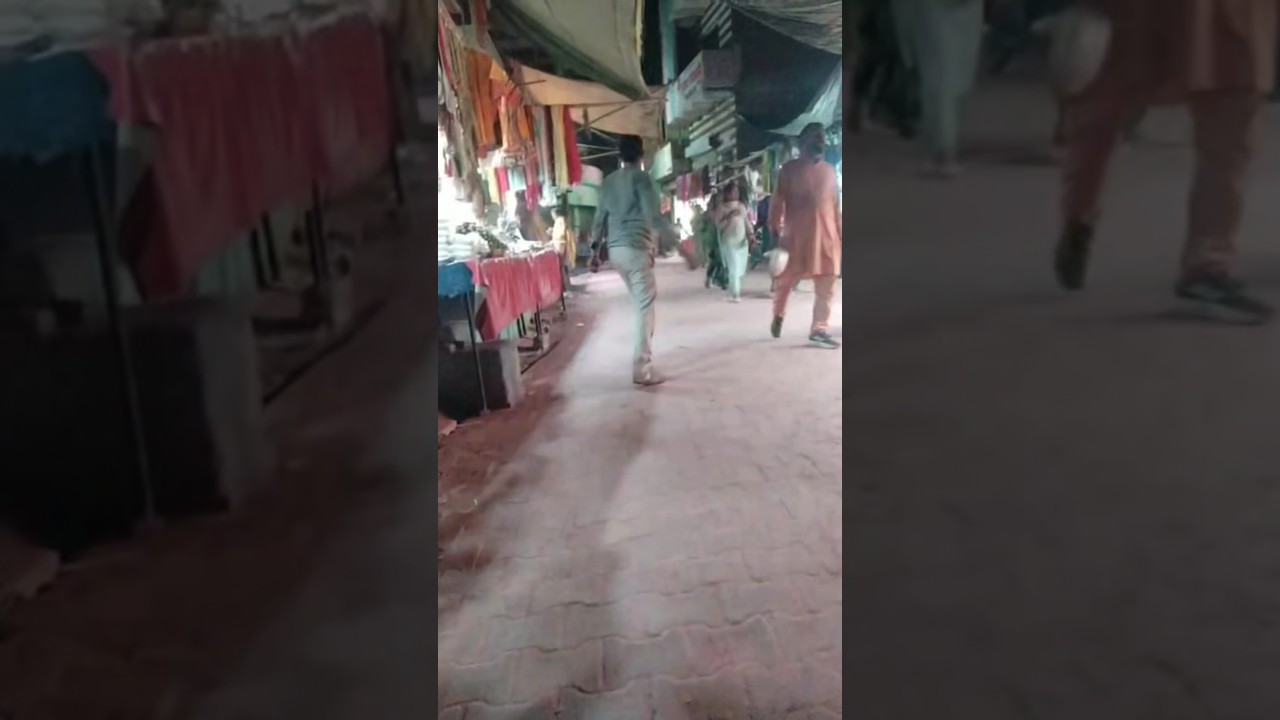 Vrindavan gali🤔 - YouTube