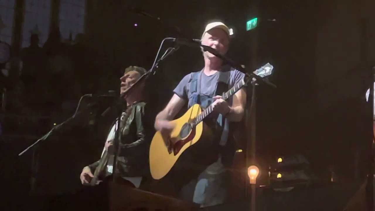 Travis - Closer @ Manchester Albert Hall 17.05.22 - YouTube Music