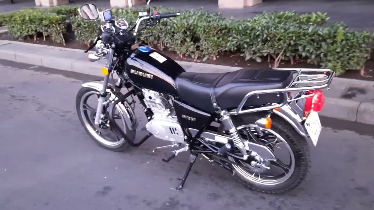 Suzuki GN125F En el corazón de México - YouTube
