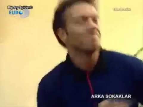 Arka sokaklar murat komiser fikreti dovuyor.mp4