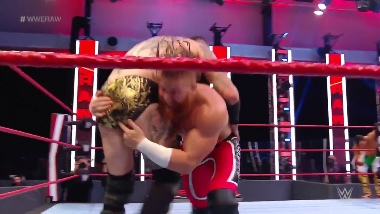 Seth Rollins y Buddy Murphy vs Alisteir Black y Humberto Carrillo - WWE ...