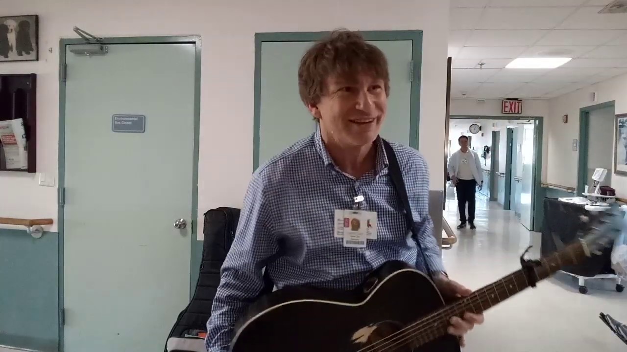 Dave Jay Covers "That'll Be The Day" at Isabella Geriatric, NYC (01 17 ...