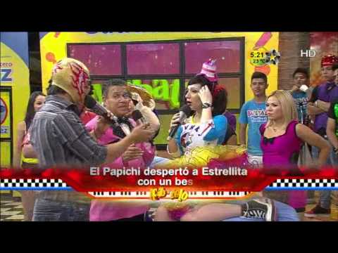 El Papichi despierta a Estrellita del Mar con un beso - YouTube