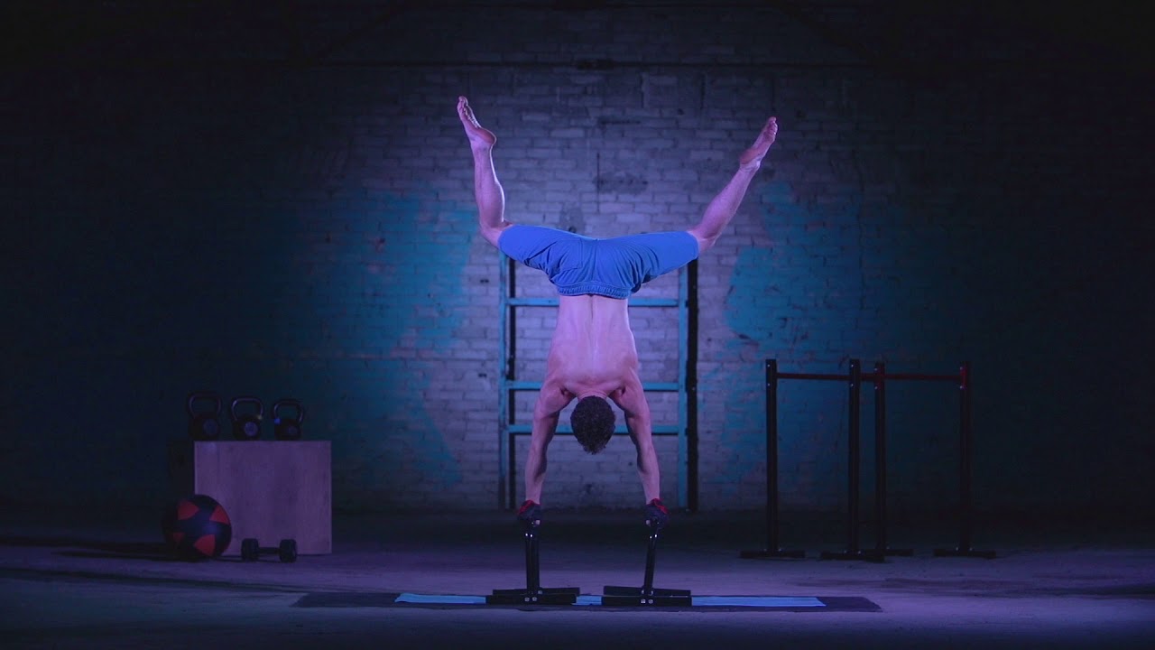 Freestanding Handstand Frog Tuck - YouTube