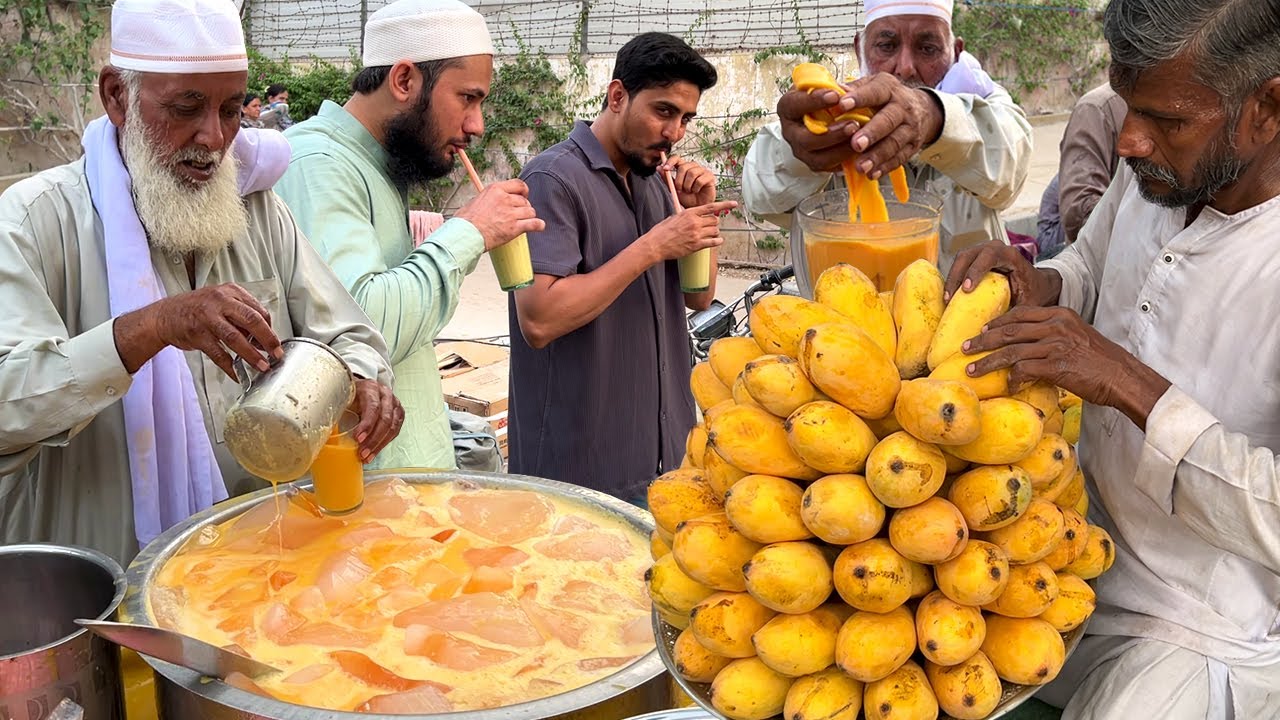 AMAZING STREET DRINKS OF PAKISTAN | MOST REFRESHING MANGO 🥭MILKSHAKE ...