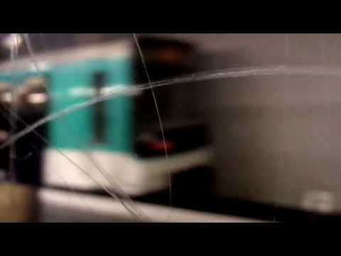 A Look inside the MF88 09 88M.018 RATP Paris Metro Line 7bis at Louis ...