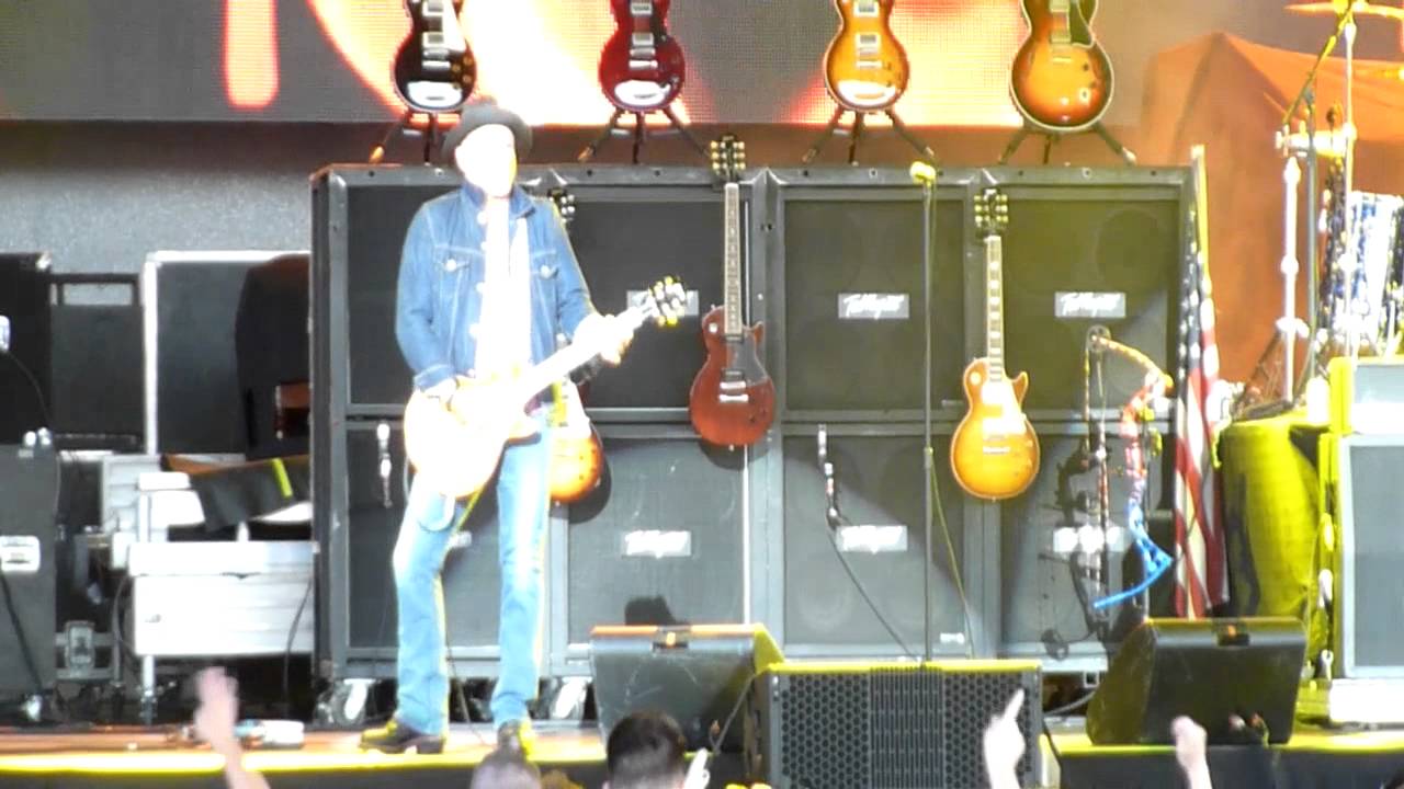 Ted Nugent @ Jiffy Lube Live -- "Cat Scratch Fever" -- May 18th, 2012 ...