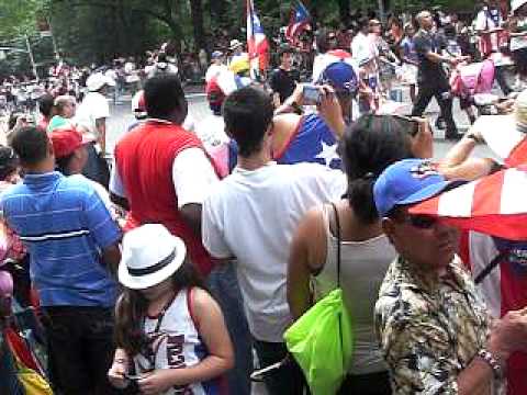PARADA PUERTORRIQUEÑA EN NEW YORK 2 - YouTube