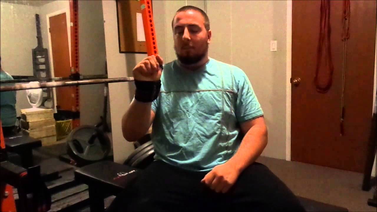 Rogue Wrist wraps review 24 inch - YouTube