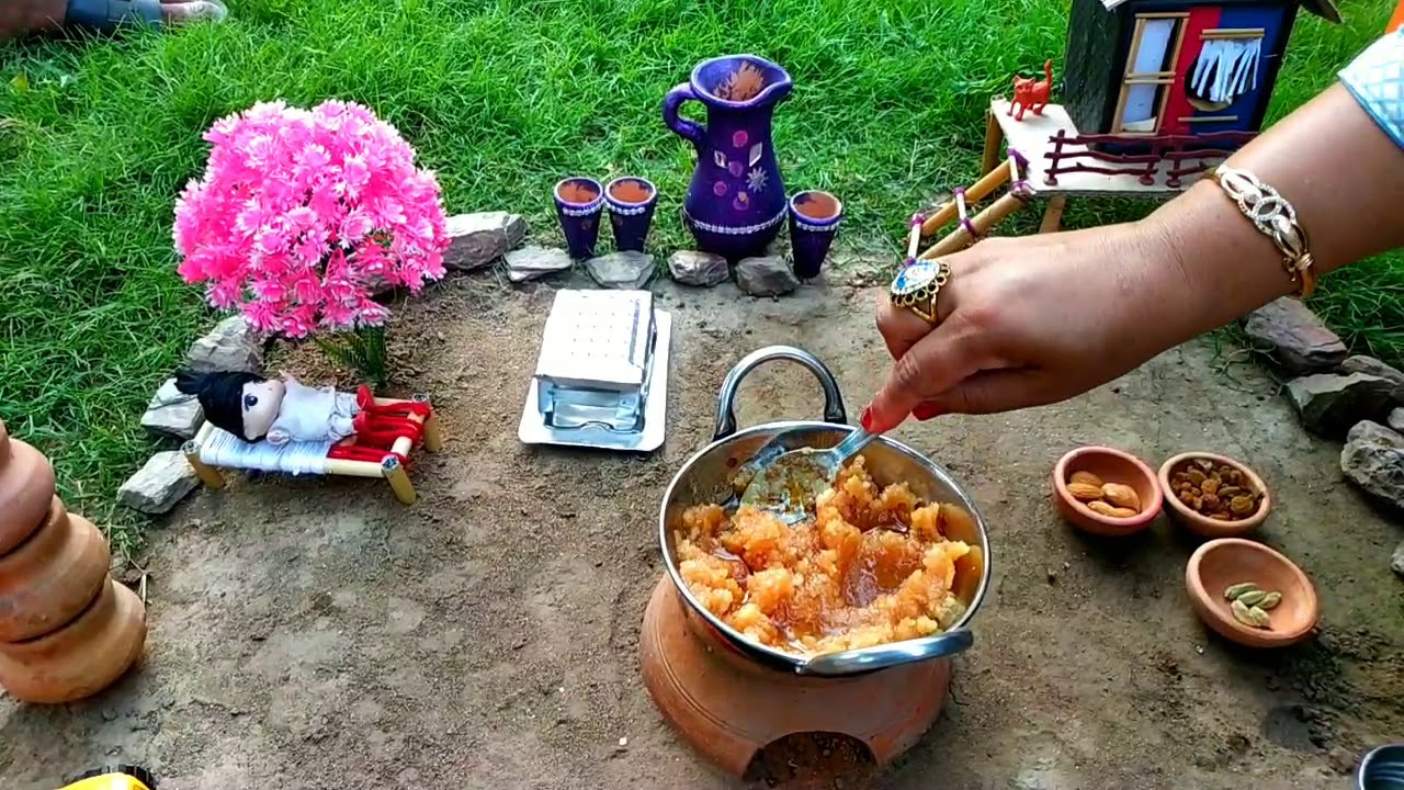 pakistani special halwa recipe | tiny food story | sooji ka halwa ...