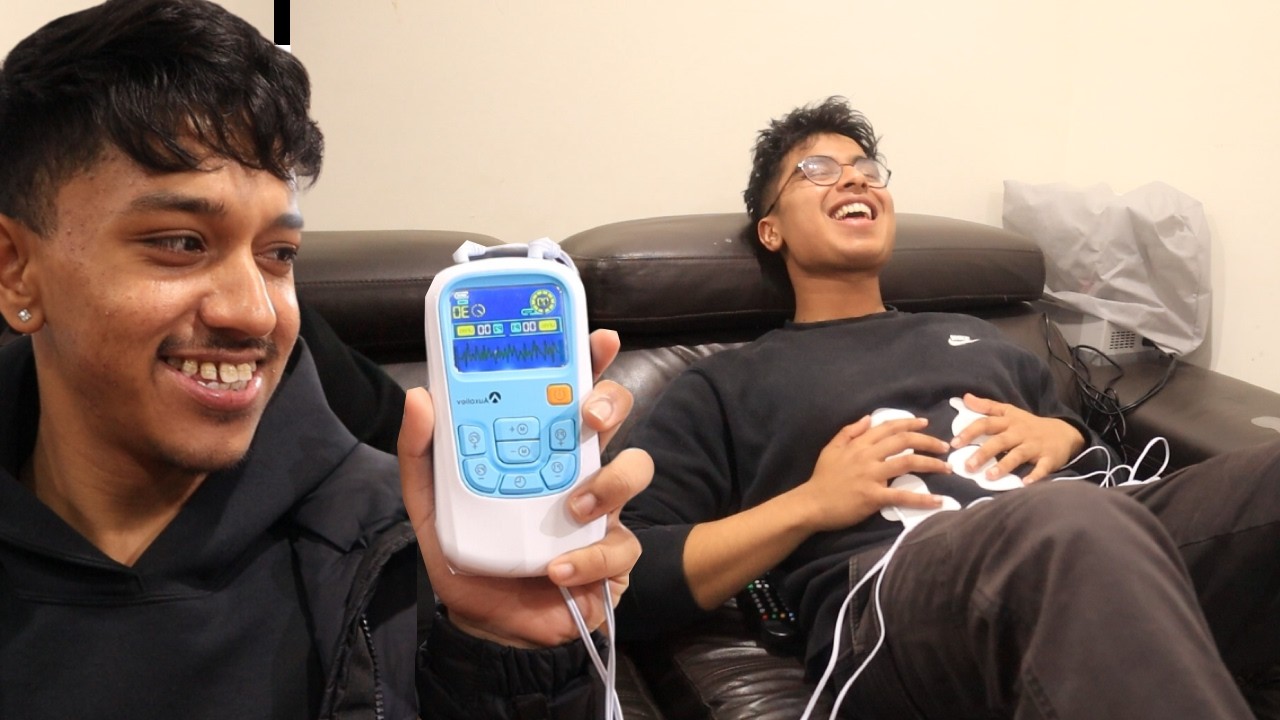 EXTREME BIRTH SIMULATOR CHALLENGE - YouTube