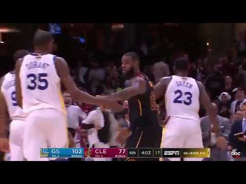 LeBron dapping up teammates and leaving game against GSW | Sports - YouTube