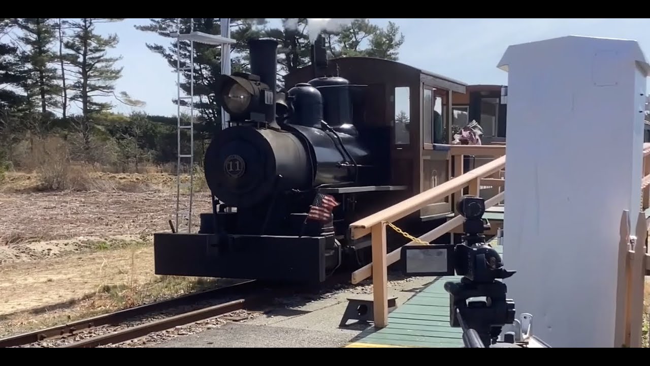 Edaville 11 Arrives At Cran Central Sataion - YouTube