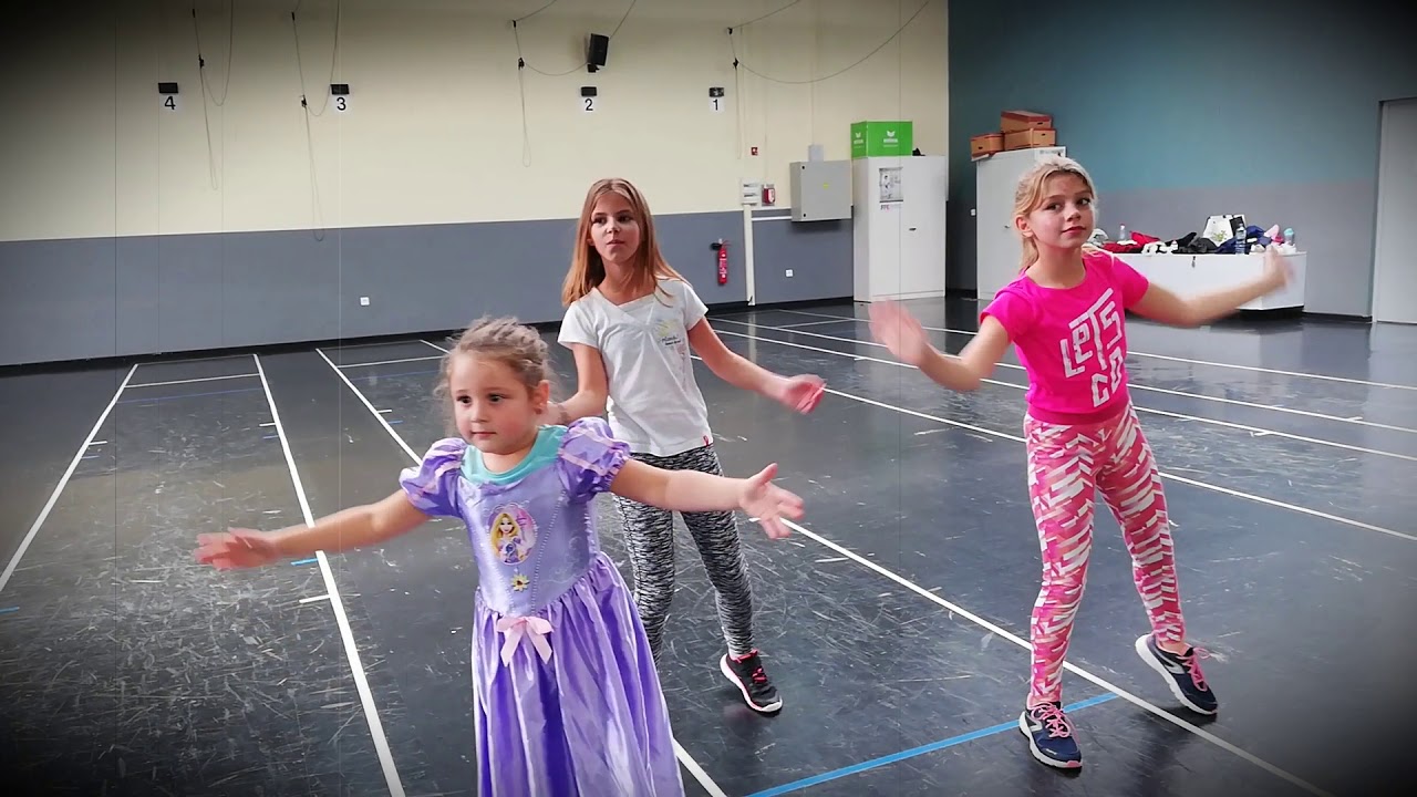 ZUMBA KIDS 1 - YouTube
