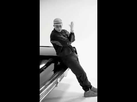 Vuelve - Daddy Yankee feat. Bad Bunny (Spotify Vertical Version)